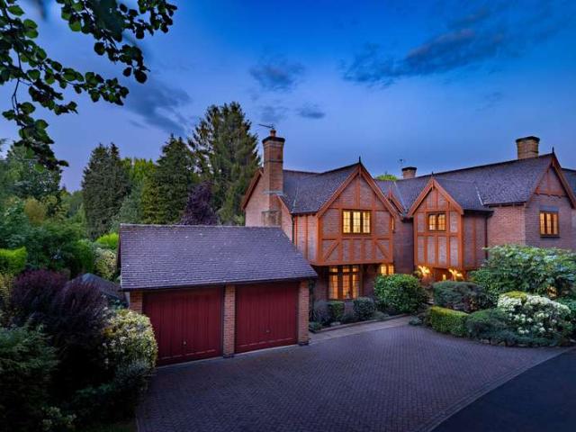 5 Bedroom Property