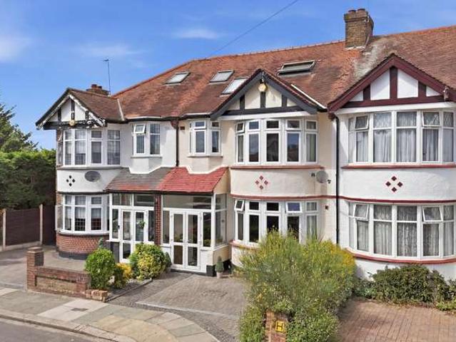 5 Bedroom Property