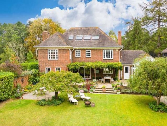 5 Bedroom Property