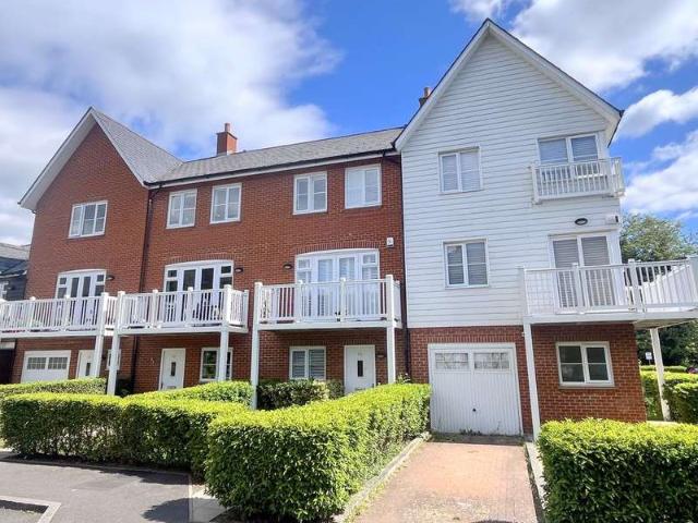 5 Bedroom Property