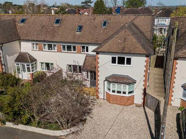 5 Bedroom Property