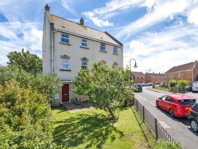 5 Bedroom Property