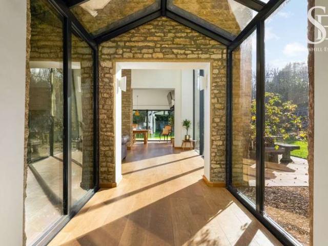 5 Bedroom Property