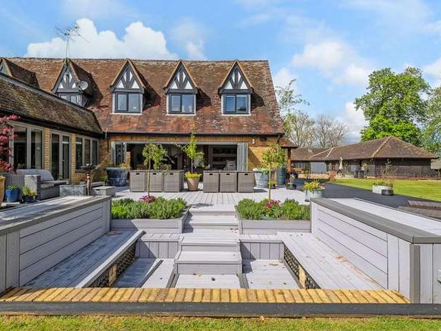 5 Bedroom Property