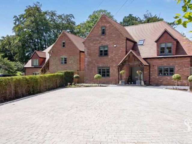 5 Bedroom Property