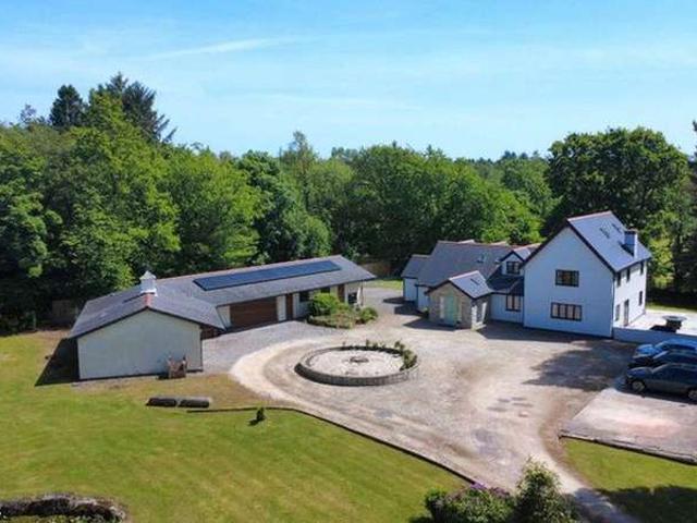 5 Bedroom Property