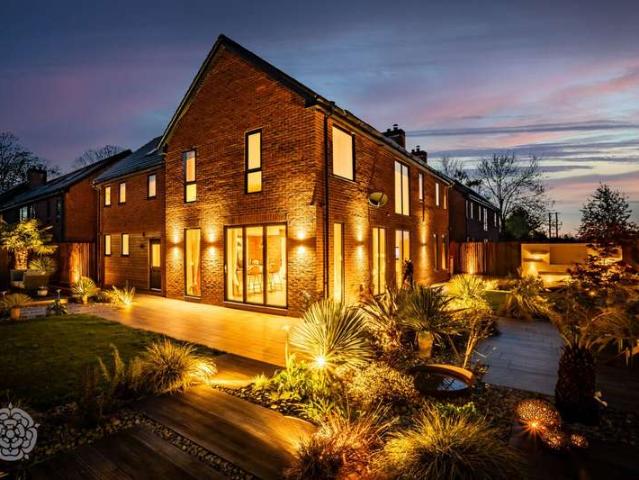 5 Bedroom Property