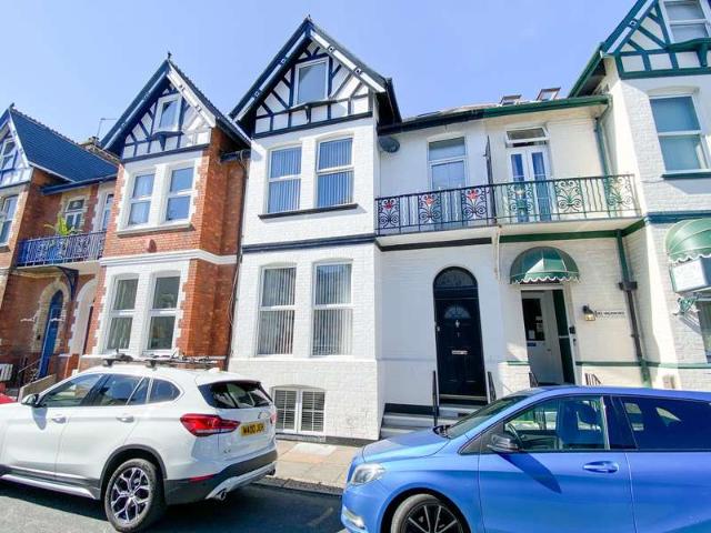 5 Bedroom Property