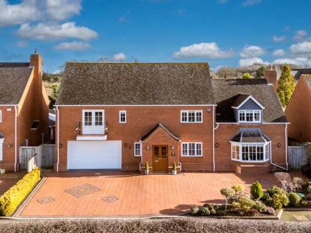 5 Bedroom Property