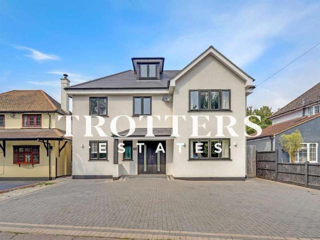 5 Bedroom Property