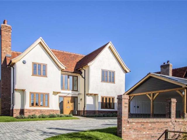 5 Bedroom Property