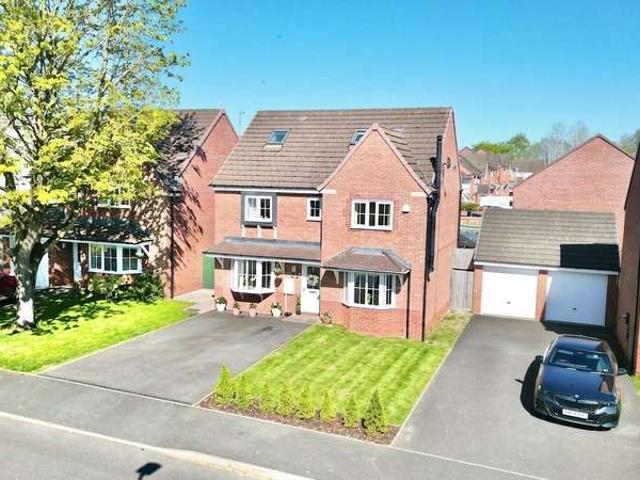 5 Bedroom Property