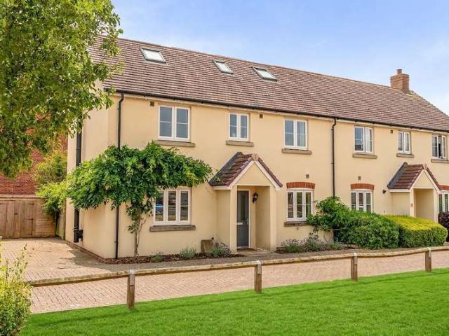 5 Bedroom Property