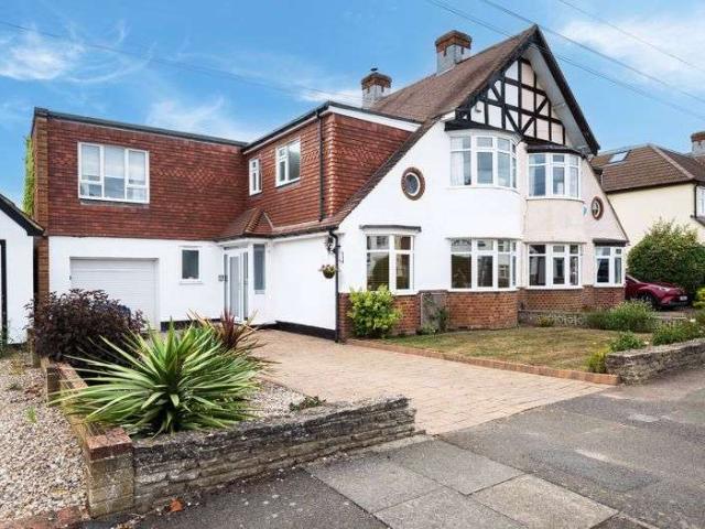 5 Bedroom Property