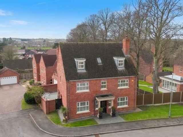 5 Bedroom Property