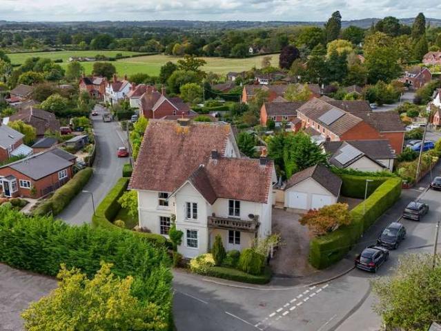 5 Bedroom Property