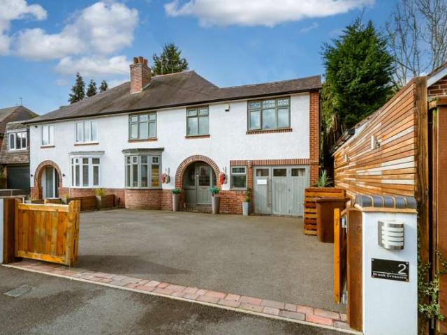 5 Bedroom Property