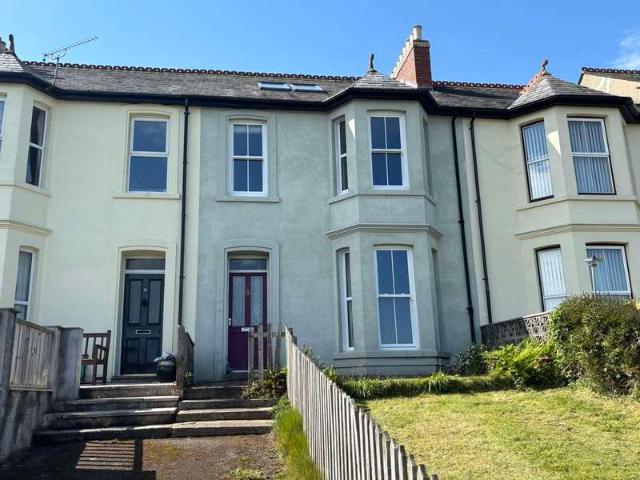 5 Bedroom Property