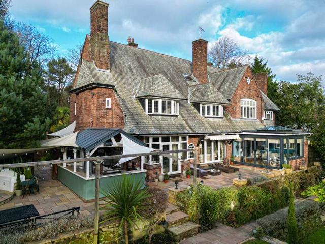 5 Bedroom Property
