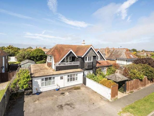 5 Bedroom Property