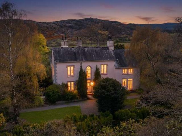 5 Bedroom Property