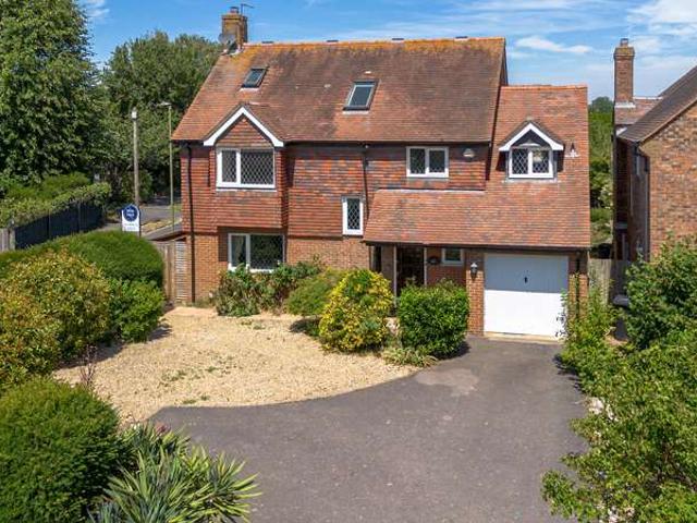5 Bedroom Property