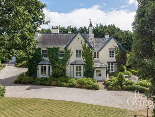 5 Bedroom Property