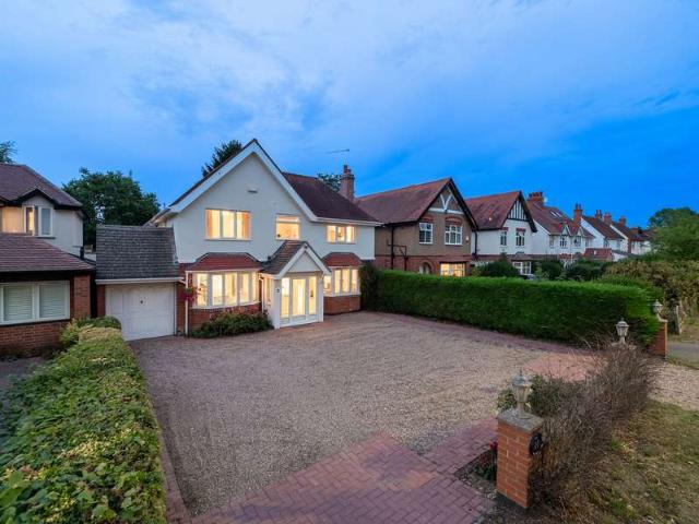 5 Bedroom Property