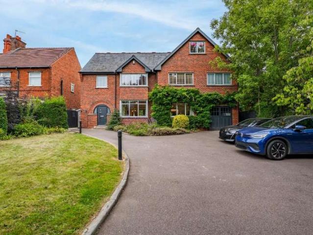 5 Bedroom Property