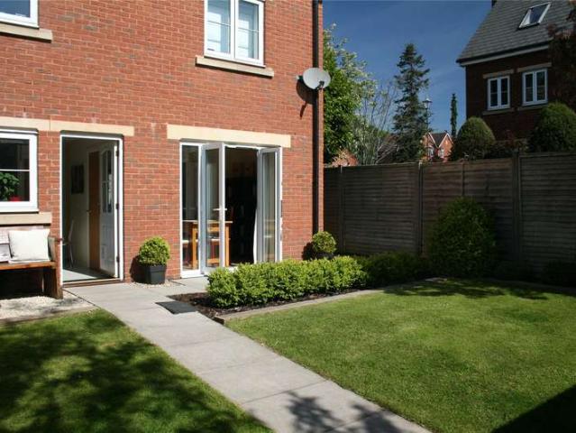 5 Bedroom Property