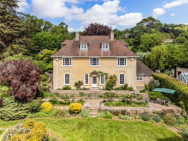 5 Bedroom Property