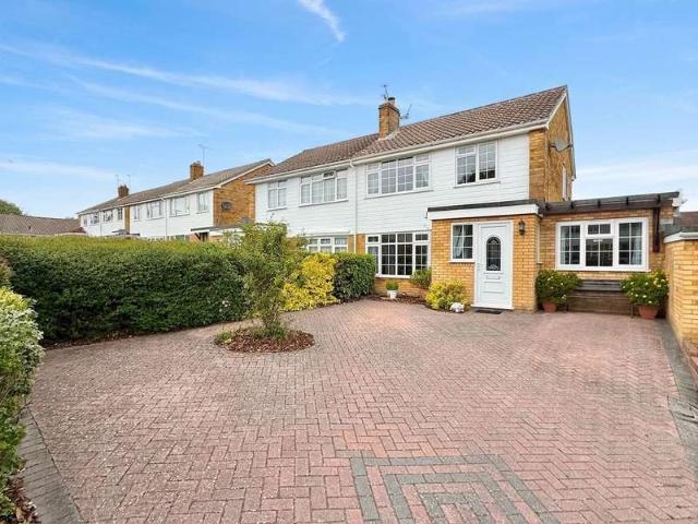5 Bedroom Property