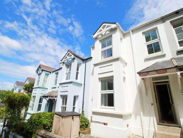 5 Bedroom Property