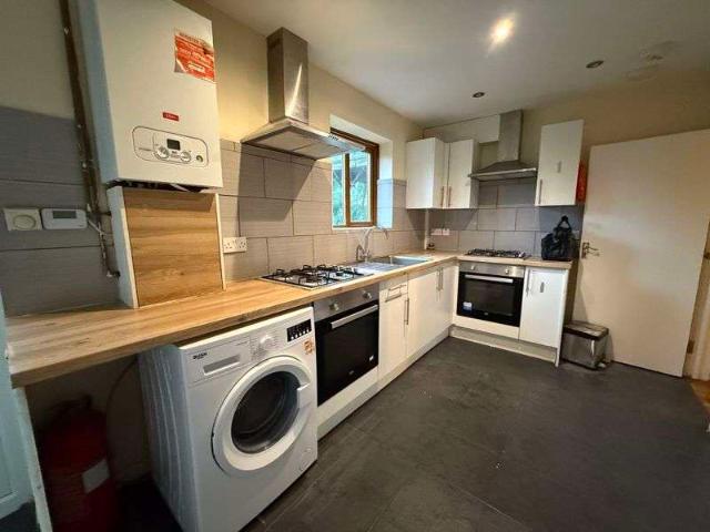 5 Bedroom Property