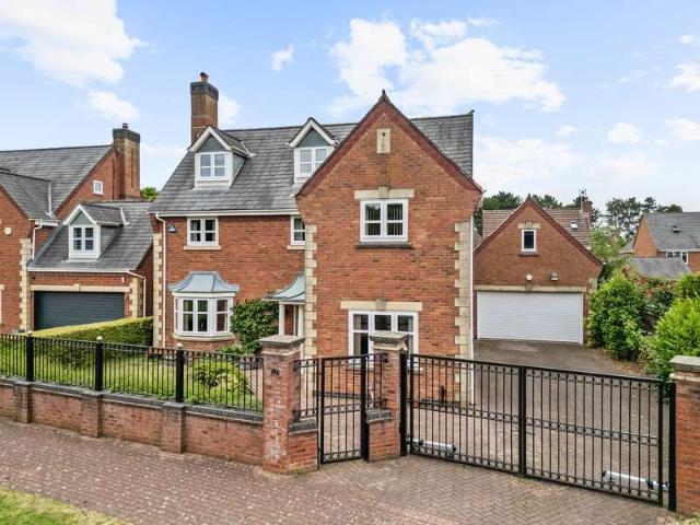 5 Bedroom Property