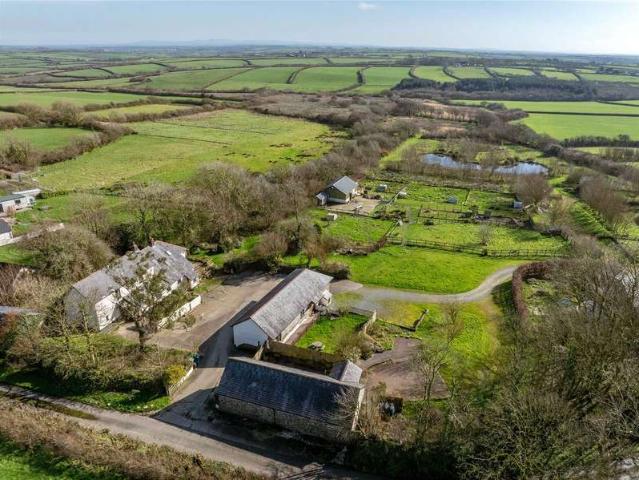 5 Bedroom Property