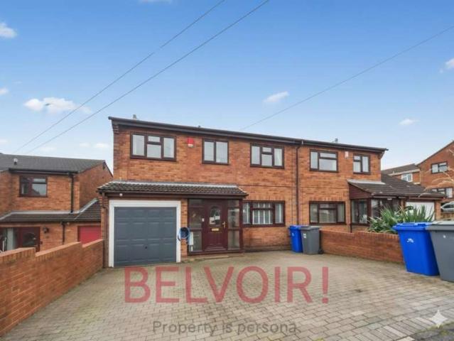 5 Bedroom Property