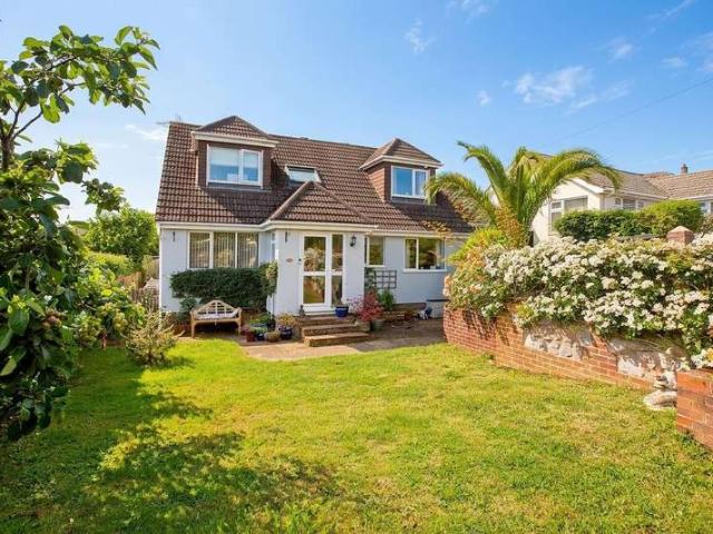 5 Bedroom Property