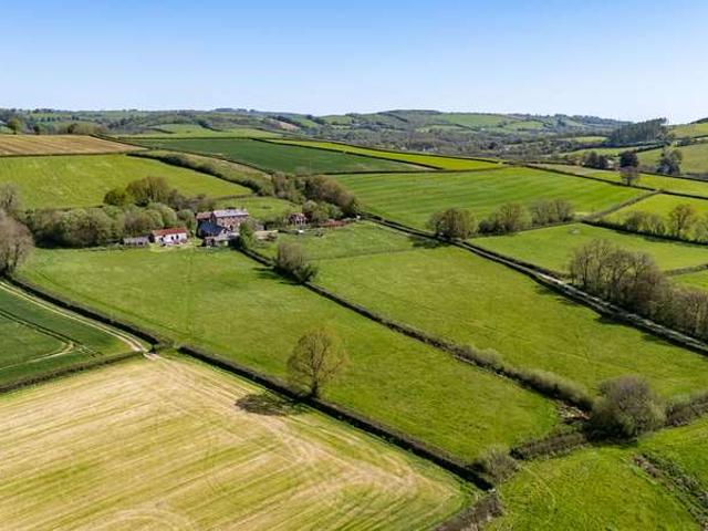 5 Bedroom Property
