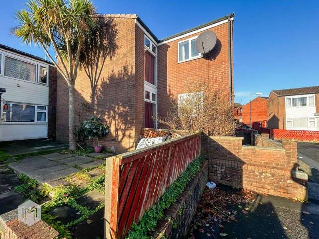 5 Bedroom Property