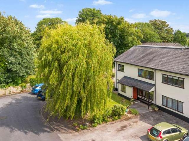 5 Bedroom Property