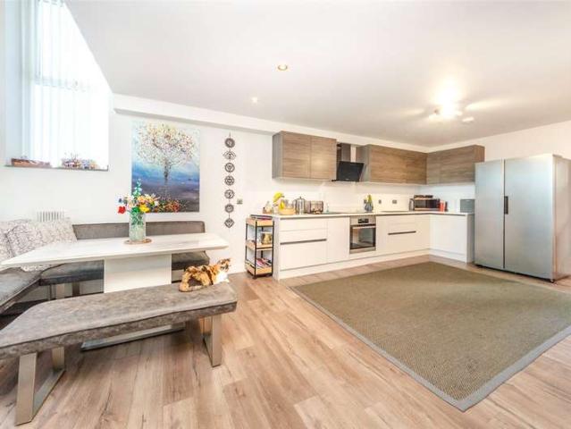 5 Bedroom Property