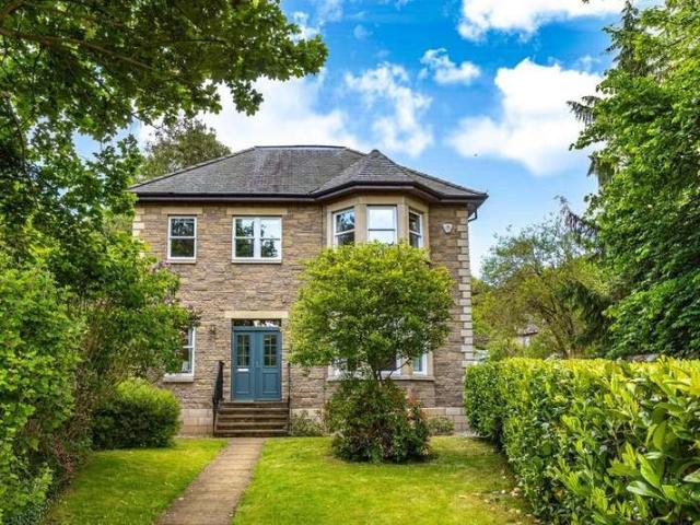 5 Bedroom Property
