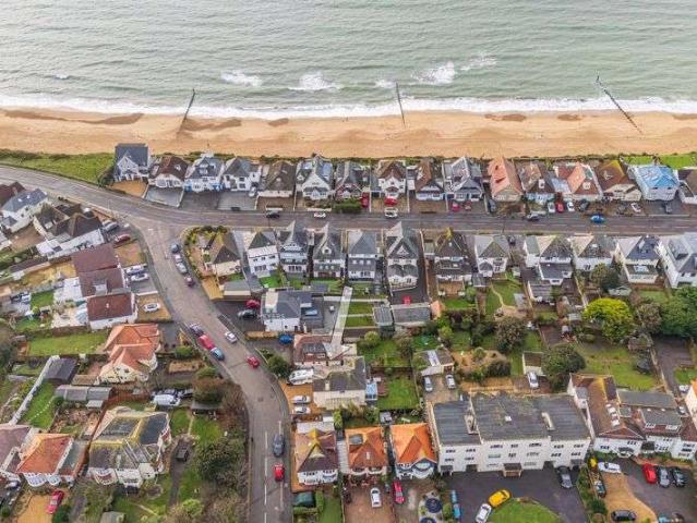 5 Bedroom Property