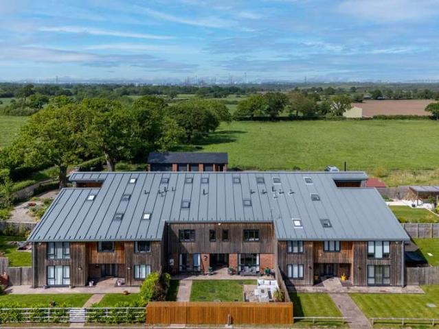 5 Bedroom Property