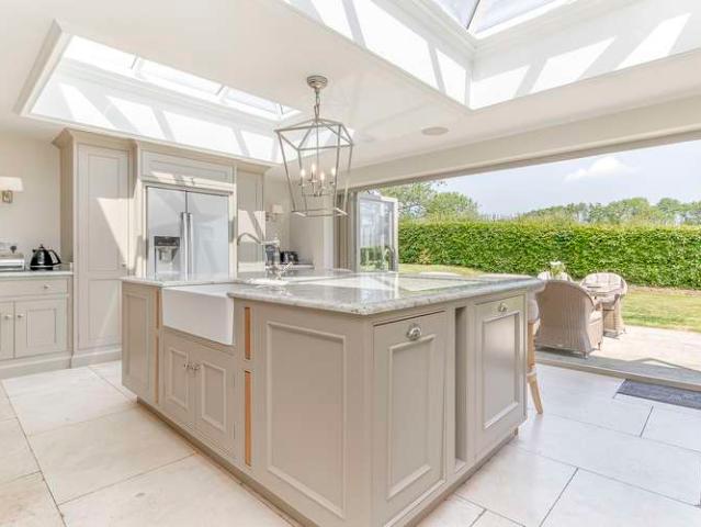 5 Bedroom Property