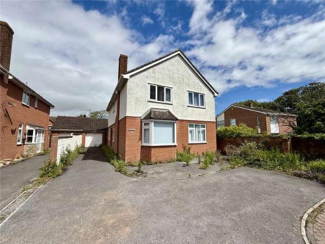 5 Bedroom Property
