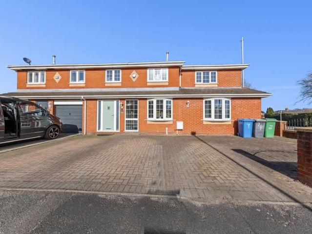 5 Bedroom Property