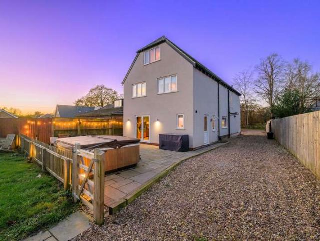5 Bedroom Property