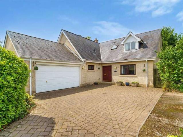 5 Bedroom Property